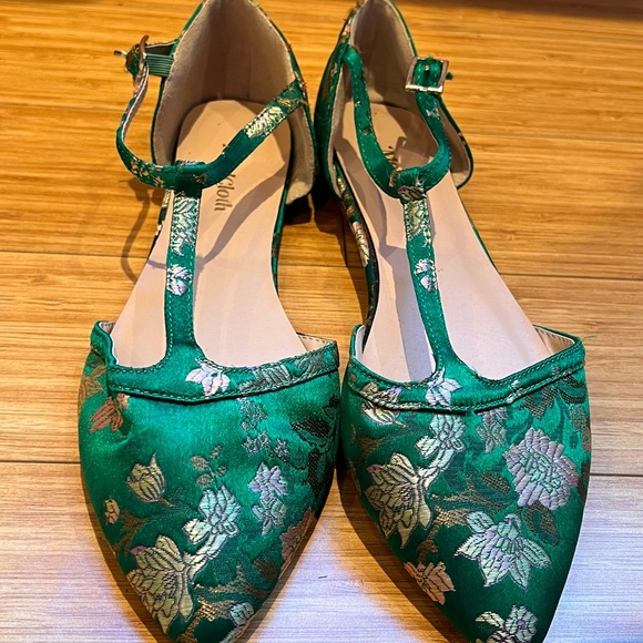 Modcloth | Shoes | Modcloth Emerald Green Tstrap Flats With Floral ...